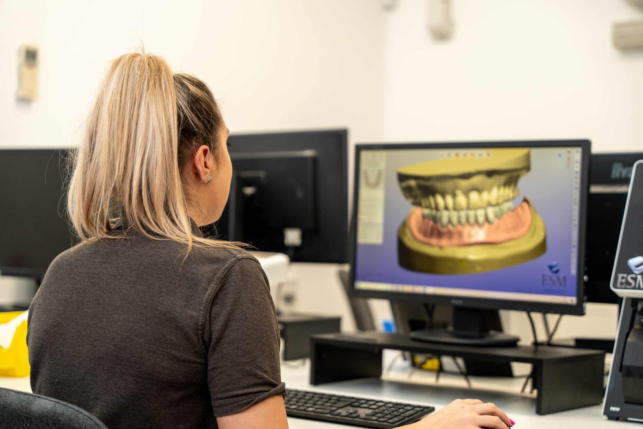 Casterbridge Dental | Full Dental Laboratory Services